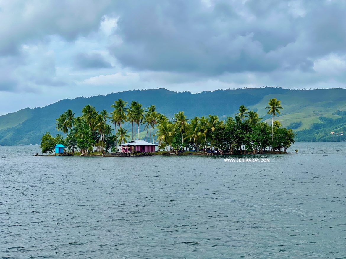 Tour Danau Sentani: Cara Baru Menikmati Pesona Danau Sentani – Jeni Karay